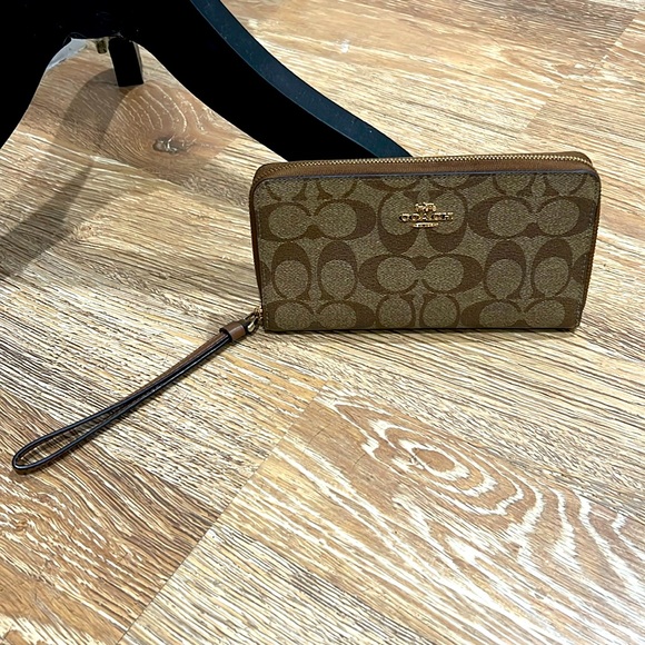 Coach | Bags | Coach New York Leather Wallet Wristlet Classic Monogram ...